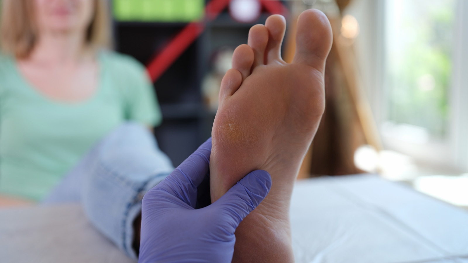 What is plantar fasciitis and how long does it take to heal?